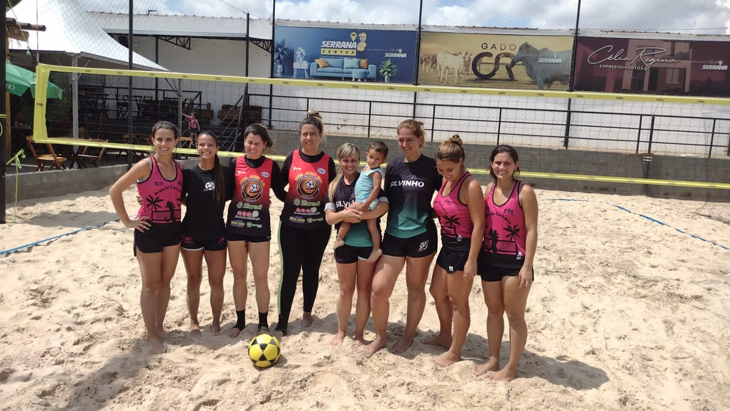 Com elevada qualidade técnica, jogos de futevôlei justificaram a ...